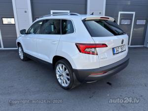 Balts Skoda Karoq 2018 Tallina, ar dzinēja tilpumu 1.50 L un nobraukumu 68 tūkst. km par 16900 €, foto  vietnē AUTOMOTO.COM.LV