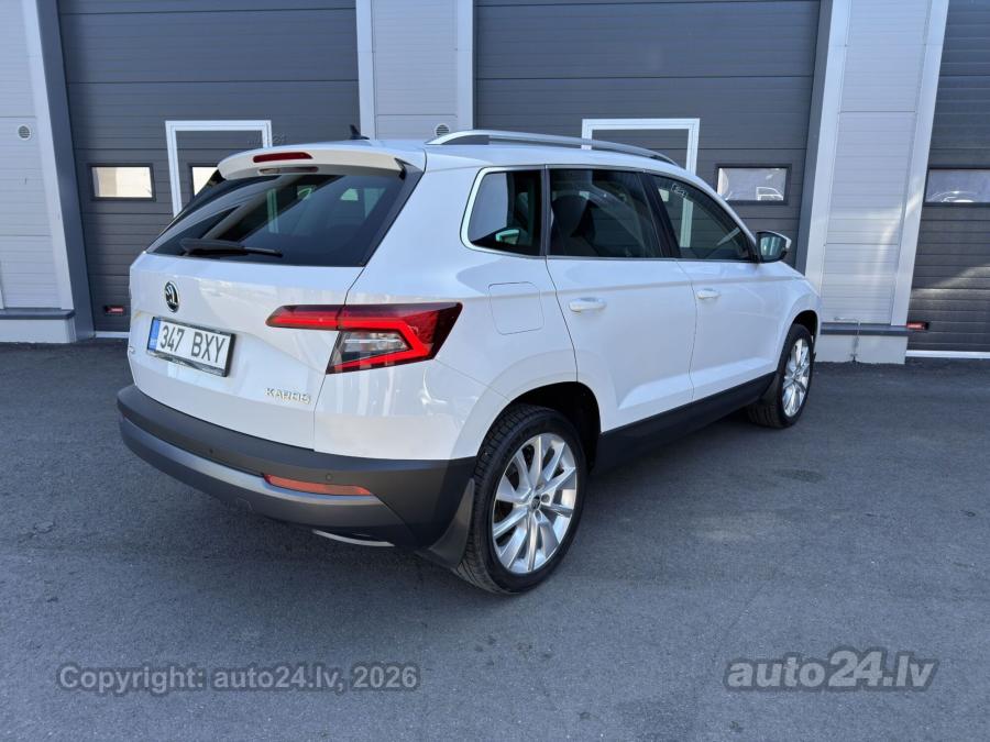 White Skoda Karoq 2018 in Tallinn, with an engine capacity of 1.50 L and mileage of 68 thousand km for 16900 €, photo 5 on AUTOMOTO.COM.LV