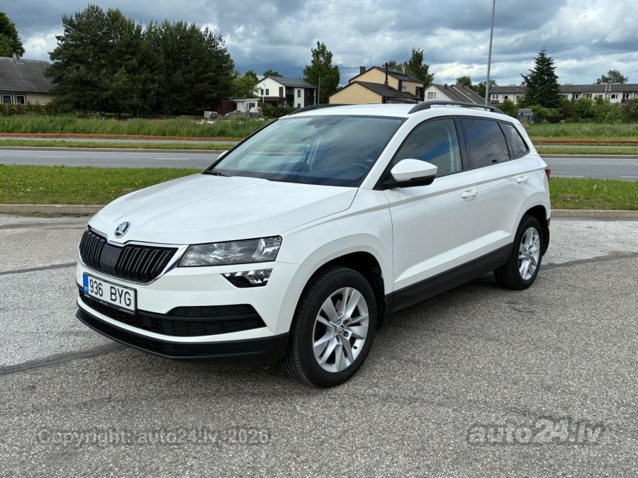 White Skoda Karoq 2018 in Tallinn, with an engine capacity of 1.60 L and mileage of 206 thousand km for 11500 €, photo 5 on AUTOMOTO.COM.LV