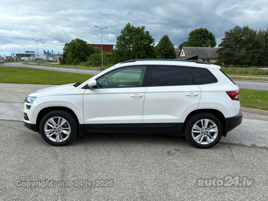 White Skoda Karoq 2018 in Tallinn, with an engine capacity of 1.60 L and mileage of 206 thousand km for 11500 €, photo 6 on AUTOMOTO.COM.LV