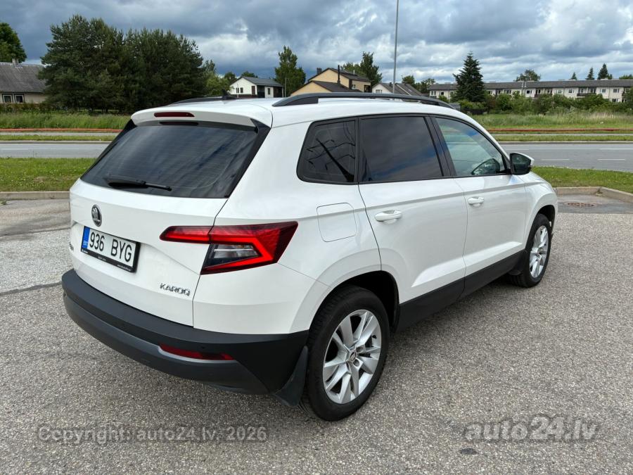 White Skoda Karoq 2018 in Tallinn, with an engine capacity of 1.60 L and mileage of 206 thousand km for 11500 €, photo 10 on AUTOMOTO.COM.LV