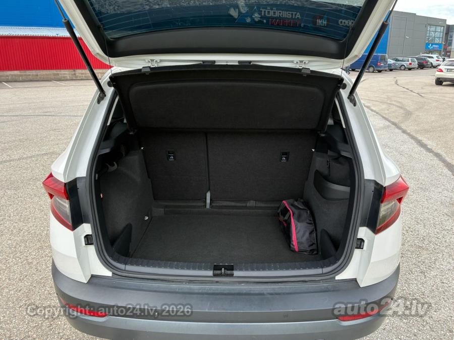 White Skoda Karoq 2018 in Tallinn, with an engine capacity of 1.60 L and mileage of 206 thousand km for 11500 €, photo 12 on AUTOMOTO.COM.LV