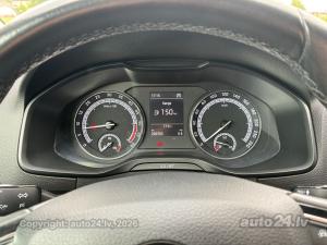 White Skoda Karoq 2018 in Tallinn, with an engine capacity of 1.60 L and mileage of 206 thousand km for 11500 €, photo 15 on AUTOMOTO.COM.LV