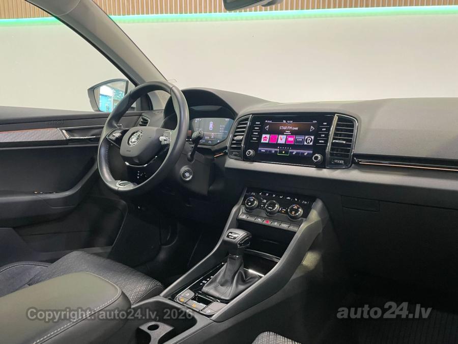 Белый Шкода Karoq 2023 в Таллин, объемом двигателя 2.00 л и пробегом 118 тыс. км за 23990 €, фото 14 на AUTOMOTO.COM.LV