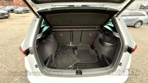 Balts Skoda Karoq 2024 Tallina, ar dzinēja tilpumu 1.50 L un nobraukumu 5 tūkst. km par 31900 €, foto 30 vietnē AUTOMOTO.COM.LV