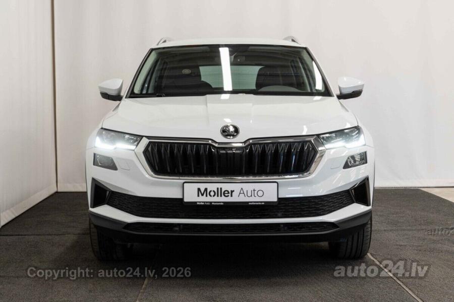 White Skoda Karoq 2024 in Tallinn, with an engine capacity of 2.00 L and mileage of 31 thousand km for 25900 €, photo 3 on AUTOMOTO.COM.LV