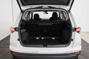 White Skoda Karoq 2024 in Tallinn, with an engine capacity of 2.00 L and mileage of 31 thousand km for 25900 €, photo 16 on AUTOMOTO.COM.LV