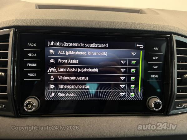 Белый Шкода Karoq 2026 в Пярну, объемом двигателя 1.50 л и пробегом 0 тыс. км за 35291 €, фото 9 на AUTOMOTO.COM.LV