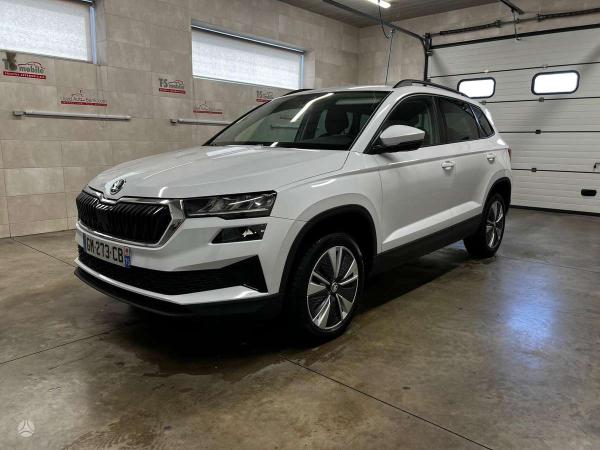 Dzeltens Skoda Karoq 2023 Marijampole, ar dzinēja tilpumu 1.50 L un nobraukumu 180 tūkst. km par 18090 €, foto 1 vietnē AUTOMOTO.COM.LV