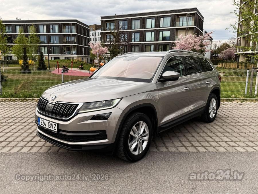 Smilšu krāsa Skoda Kodiaq 2018 Tallina, ar dzinēja tilpumu 1.40 L un nobraukumu 166 tūkst. km par 18900 €, foto 4 vietnē AUTOMOTO.COM.LV