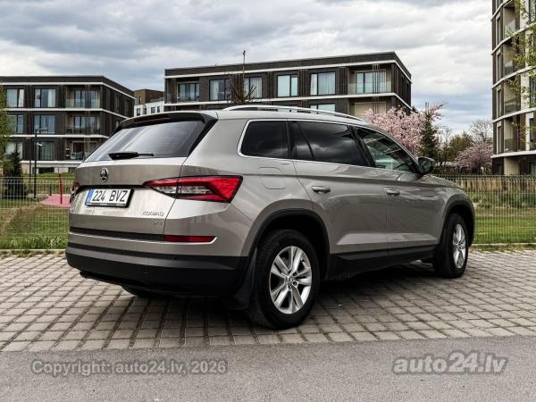 Beige Skoda Kodiaq 2018 in Tallinn, with an engine capacity of 1.40 L and mileage of 166 thousand km for 18900 €, photo 8 on AUTOMOTO.COM.LV