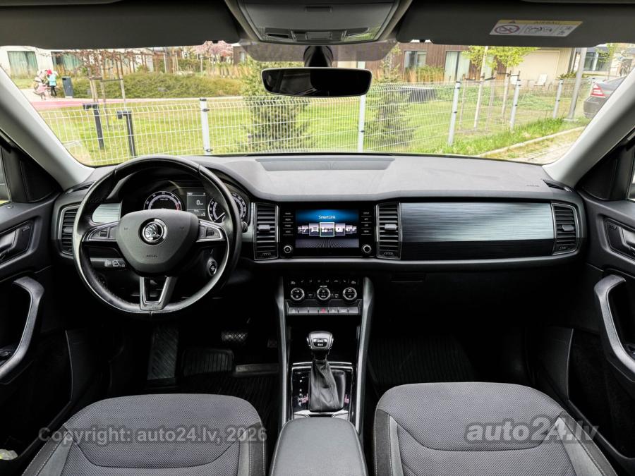 Smilšu krāsa Skoda Kodiaq 2018 Tallina, ar dzinēja tilpumu 1.40 L un nobraukumu 166 tūkst. km par 18900 €, foto 10 vietnē AUTOMOTO.COM.LV