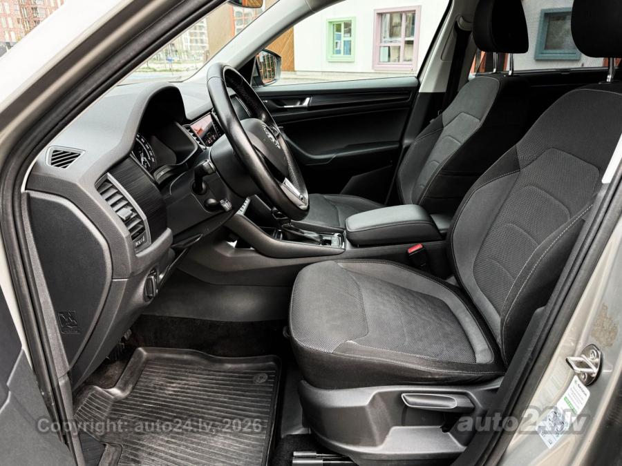 Smilšu krāsa Skoda Kodiaq 2018 Tallina, ar dzinēja tilpumu 1.40 L un nobraukumu 166 tūkst. km par 18900 €, foto 13 vietnē AUTOMOTO.COM.LV