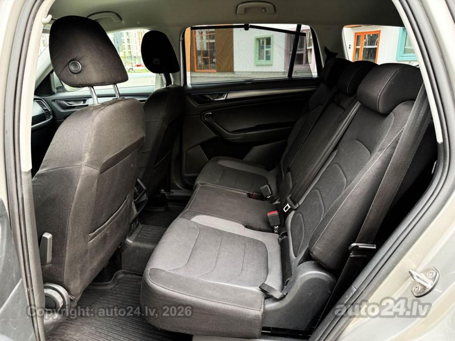 Smilšu krāsa Skoda Kodiaq 2018 Tallina, ar dzinēja tilpumu 1.40 L un nobraukumu 166 tūkst. km par 18900 €, foto 15 vietnē AUTOMOTO.COM.LV