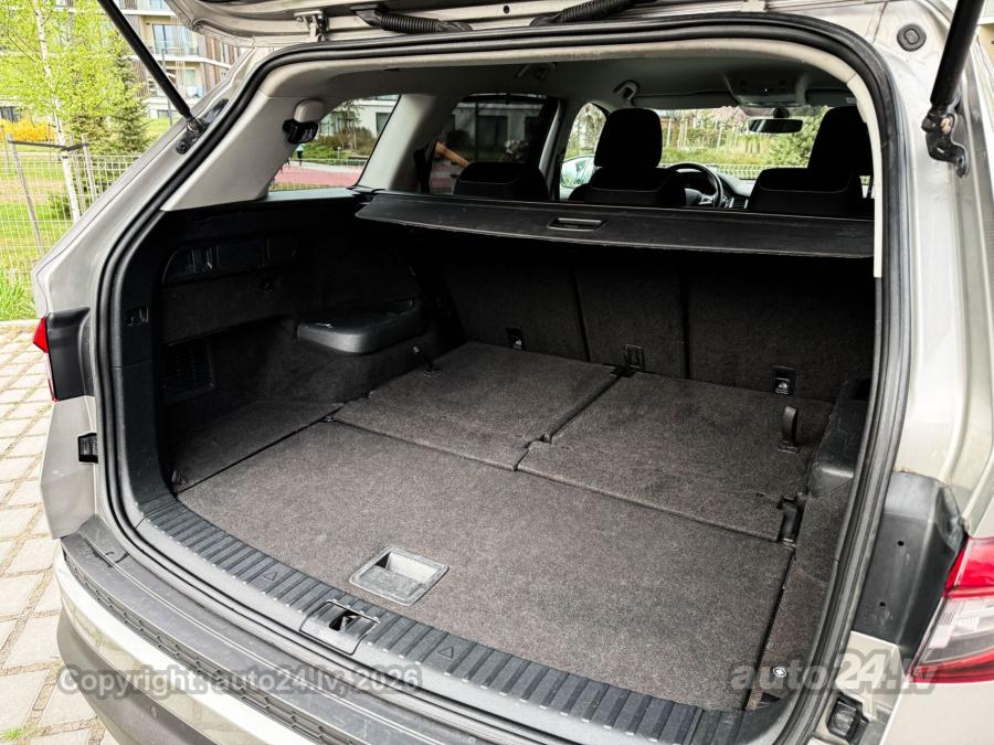 Smilšu krāsa Skoda Kodiaq 2018 Tallina, ar dzinēja tilpumu 1.40 L un nobraukumu 166 tūkst. km par 18900 €, foto 16 vietnē AUTOMOTO.COM.LV