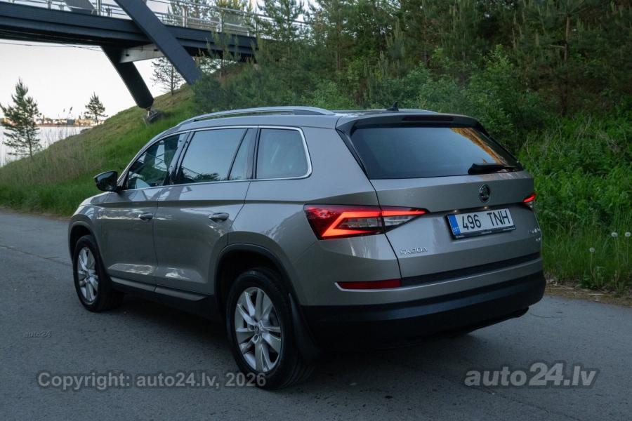 Beige Skoda Kodiaq 2018 in Tallinn, with an engine capacity of 2.00 L and mileage of 111 thousand km for 22499 €, photo 9 on AUTOMOTO.COM.LV