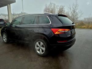 Melns Skoda Kodiaq 2017 Viļņa, ar dzinēja tilpumu 2.00 L un nobraukumu 198 tūkst. km par 17900 €, foto 3 vietnē AUTOMOTO.COM.LV