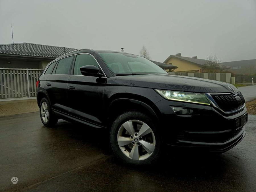 Melns Skoda Kodiaq 2017 Viļņa, ar dzinēja tilpumu 2.00 L un nobraukumu 198 tūkst. km par 17900 €, foto 7 vietnē AUTOMOTO.COM.LV
