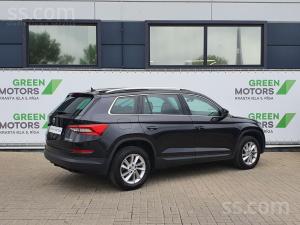 Black Skoda Kodiaq 2017 in Riga, with an engine capacity of 2.00 L and mileage of 251 thousand km for 16900 €, photo 6 on AUTOMOTO.COM.LV