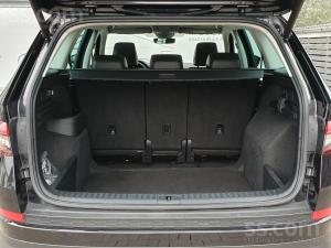 Black Skoda Kodiaq 2017 in Riga, with an engine capacity of 2.00 L and mileage of 251 thousand km for 16900 €, photo 11 on AUTOMOTO.COM.LV
