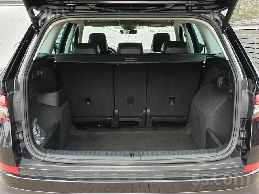 Black Skoda Kodiaq 2017 in Riga, with an engine capacity of 2.00 L and mileage of 251 thousand km for 16900 €, photo 11 on AUTOMOTO.COM.LV