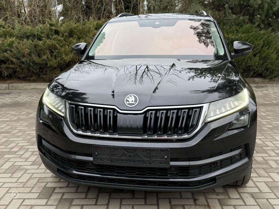 Black Skoda Kodiaq 2017 in Prienai, with an engine capacity of 1.97 L and mileage of 273 thousand km for 15850 €, photo 8 on AUTOMOTO.COM.LV