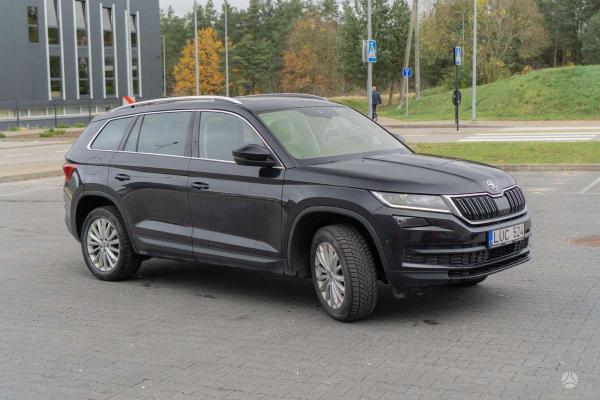 Melns Skoda Kodiaq 2017 Viļņa, ar dzinēja tilpumu 1.40 L un nobraukumu 183 tūkst. km par 16940 €, foto 3 vietnē AUTOMOTO.COM.LV