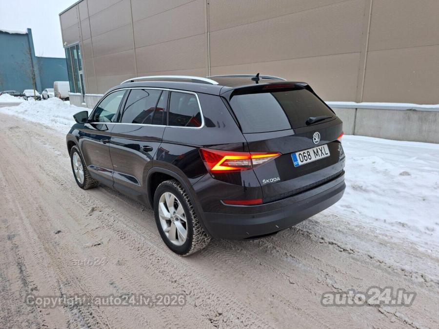 Melns Skoda Kodiaq 2017 Tallina, ar dzinēja tilpumu 2.00 L un nobraukumu 315 tūkst. km par 14900 €, foto 2 vietnē AUTOMOTO.COM.LV