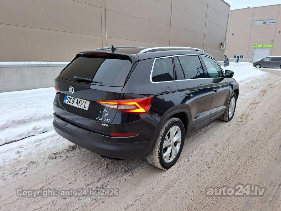 Melns Skoda Kodiaq 2017 Tallina, ar dzinēja tilpumu 2.00 L un nobraukumu 315 tūkst. km par 14900 €, foto 7 vietnē AUTOMOTO.COM.LV