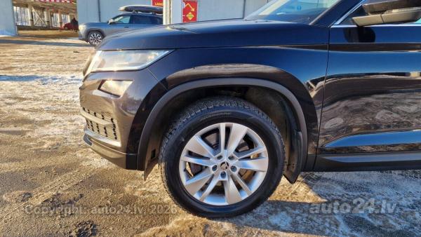 Melns Skoda Kodiaq 2017 Tallina, ar dzinēja tilpumu 2.00 L un nobraukumu 119 tūkst. km par 18500 €, foto 2 vietnē AUTOMOTO.COM.LV