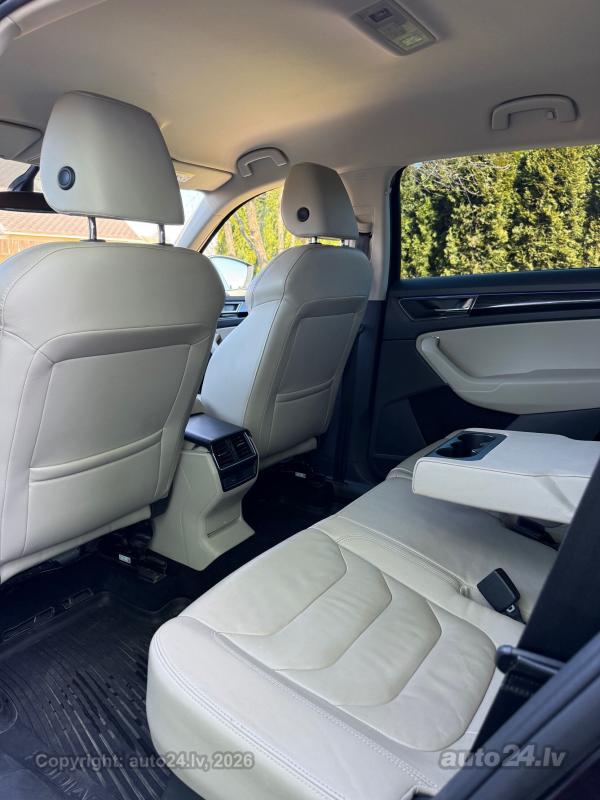 Melns Skoda Kodiaq 2017 Tallina, ar dzinēja tilpumu 2.00 L un nobraukumu 183 tūkst. km par 18990 €, foto 7 vietnē AUTOMOTO.COM.LV