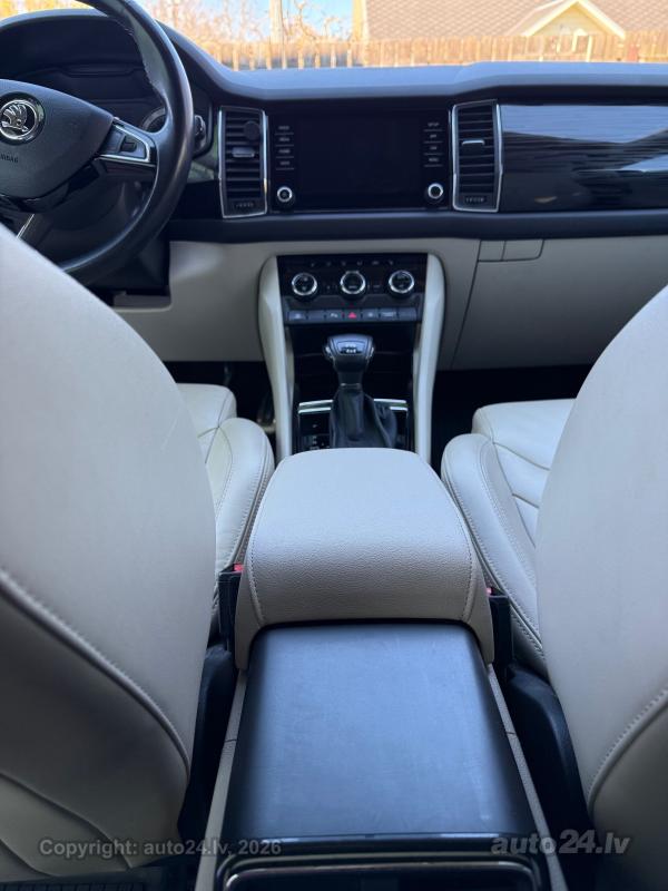 Melns Skoda Kodiaq 2017 Tallina, ar dzinēja tilpumu 2.00 L un nobraukumu 183 tūkst. km par 18990 €, foto 8 vietnē AUTOMOTO.COM.LV