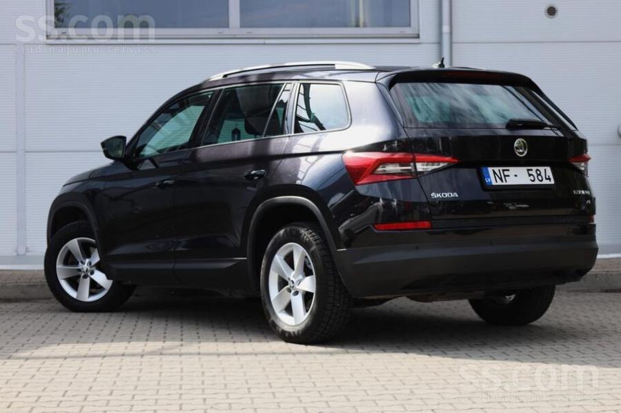Black Skoda Kodiaq 2017 in Riga, with an engine capacity of 2.00 L and mileage of 0 thousand km for 13995 €, photo 5 on AUTOMOTO.COM.LV