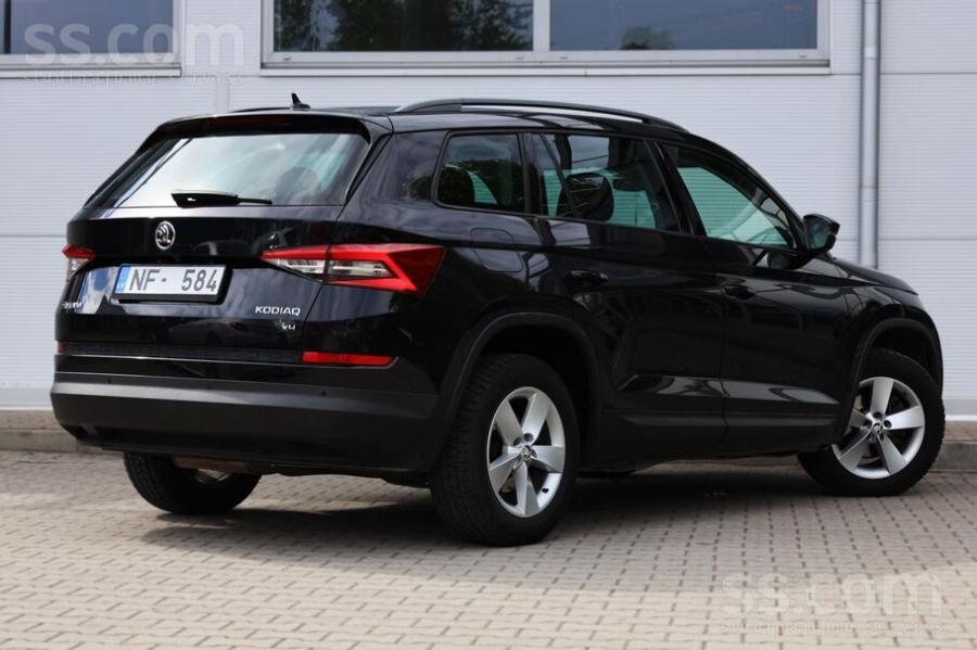 Black Skoda Kodiaq 2017 in Riga, with an engine capacity of 2.00 L and mileage of 0 thousand km for 13995 €, photo 7 on AUTOMOTO.COM.LV