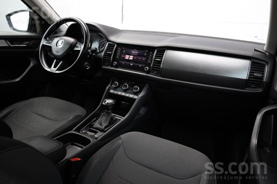 Black Skoda Kodiaq 2017 in Riga, with an engine capacity of 2.00 L and mileage of 0 thousand km for 13995 €, photo 11 on AUTOMOTO.COM.LV
