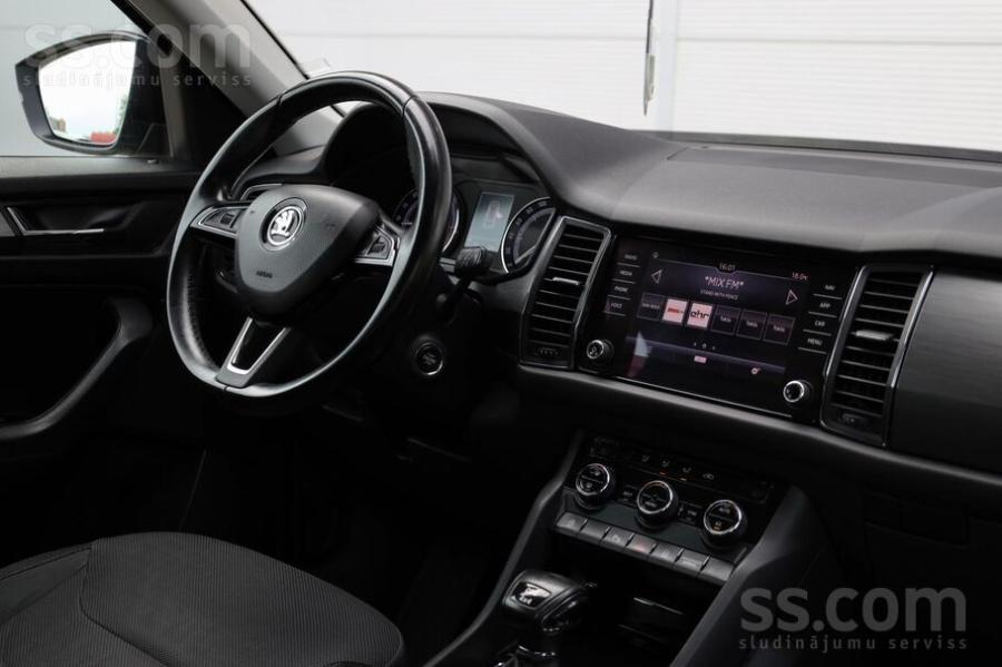 Black Skoda Kodiaq 2017 in Riga, with an engine capacity of 2.00 L and mileage of 0 thousand km for 13995 €, photo 12 on AUTOMOTO.COM.LV