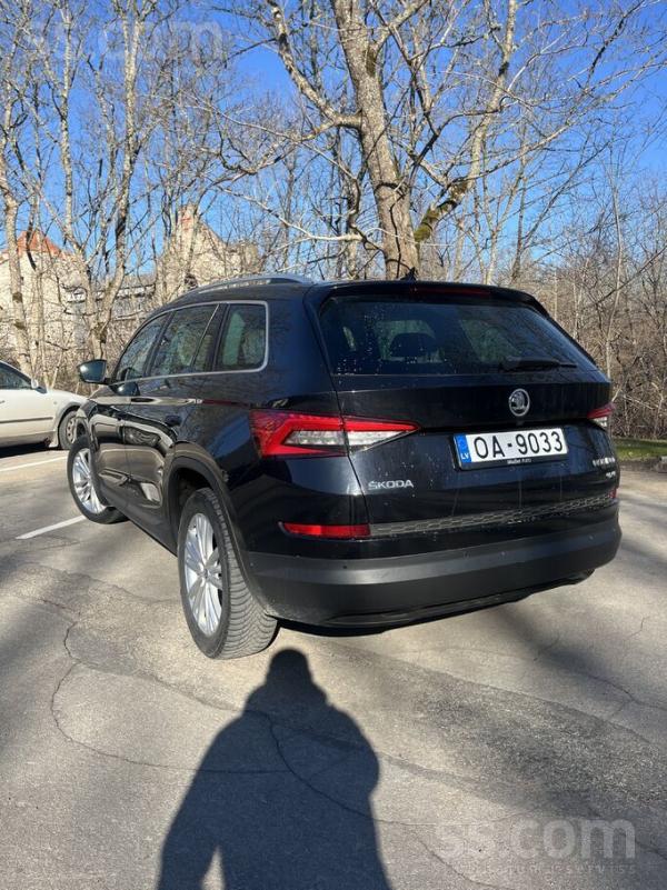 Black Skoda Kodiaq 2017 in Riga, with an engine capacity of 2.00 L and mileage of 246 thousand km for 17390 €, photo 3 on AUTOMOTO.COM.LV