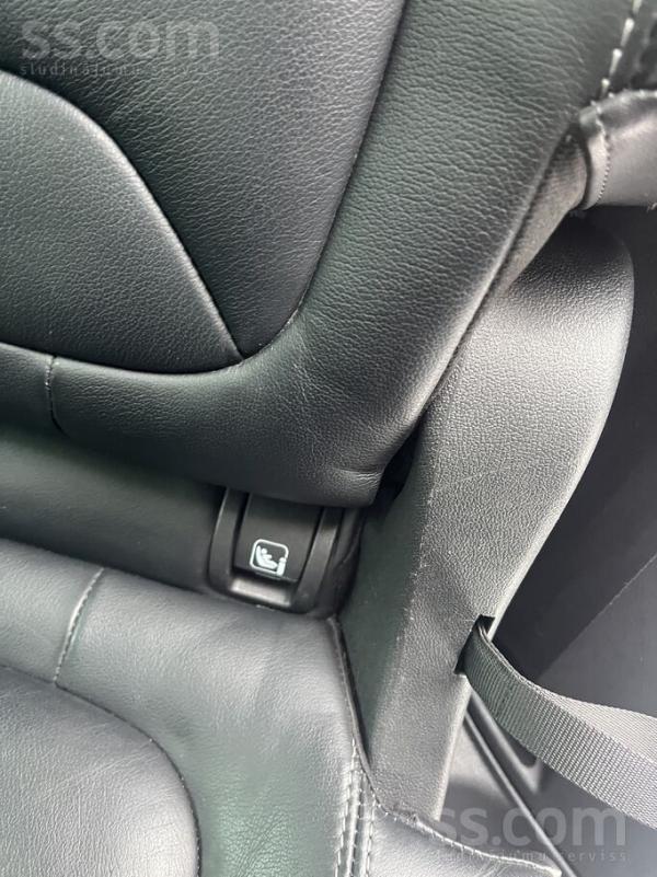 Black Skoda Kodiaq 2017 in Riga, with an engine capacity of 2.00 L and mileage of 246 thousand km for 17390 €, photo 9 on AUTOMOTO.COM.LV
