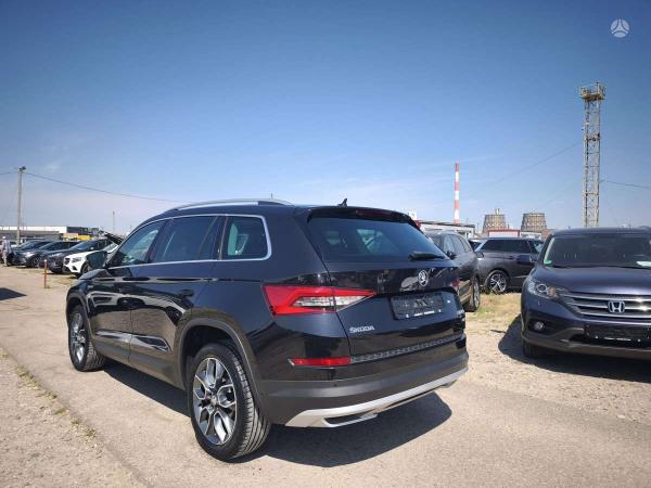 Black Skoda Kodiaq 2017 in Vilnius, with an engine capacity of 2.00 L and mileage of 319 thousand km for 16950 €, photo 7 on AUTOMOTO.COM.LV
