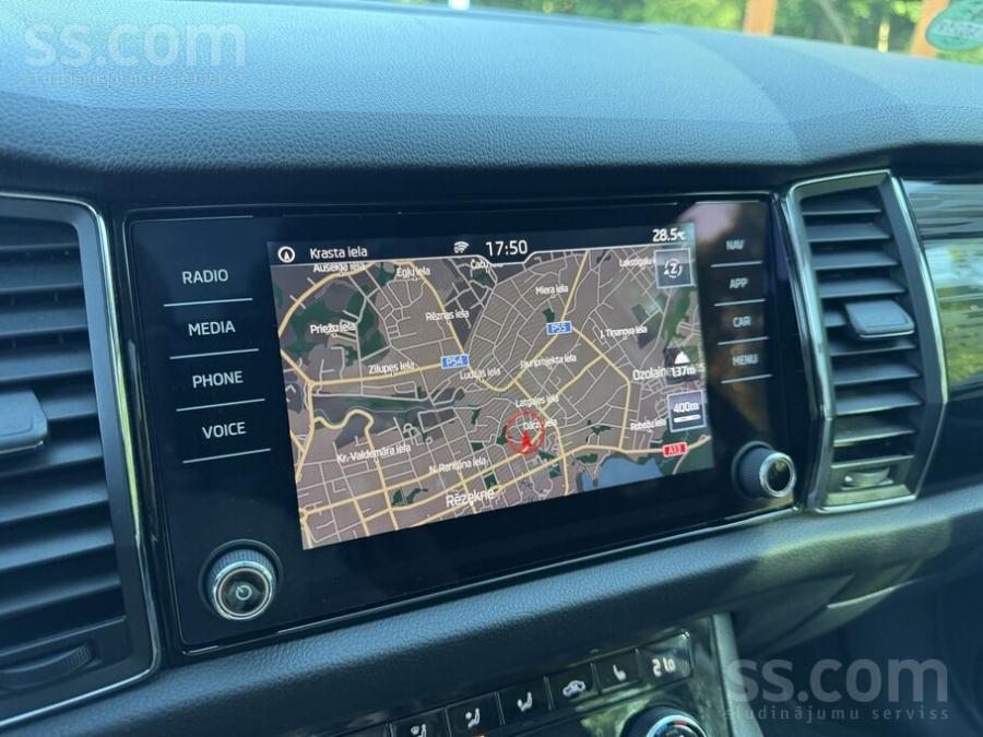 Melns Skoda Kodiaq 2017 Rēzekne, ar dzinēja tilpumu 2.00 L un nobraukumu 278 tūkst. km par 15990 €, foto 15 vietnē AUTOMOTO.COM.LV