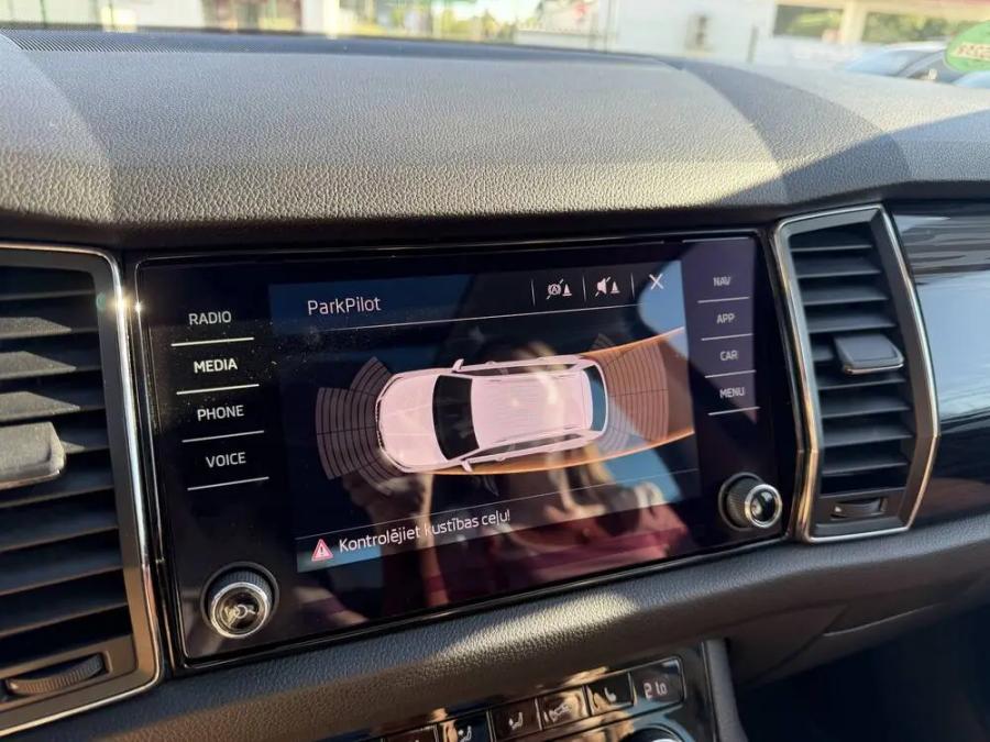 Melns Skoda Kodiaq 2017 Rēzekne, ar dzinēja tilpumu 2.00 L un nobraukumu 278 tūkst. km par 15990 €, foto 19 vietnē AUTOMOTO.COM.LV