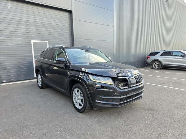 Black Skoda Kodiaq 2017 in Kaunas, with an engine capacity of 1.97 L and mileage of 428 thousand km for 7900 €, photo 3 on AUTOMOTO.COM.LV