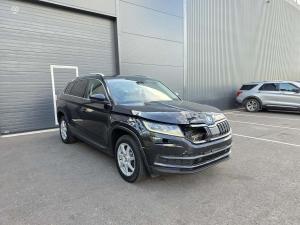 Black Skoda Kodiaq 2017 in Kaunas, with an engine capacity of 1.97 L and mileage of 428 thousand km for 7900 €, photo 4 on AUTOMOTO.COM.LV