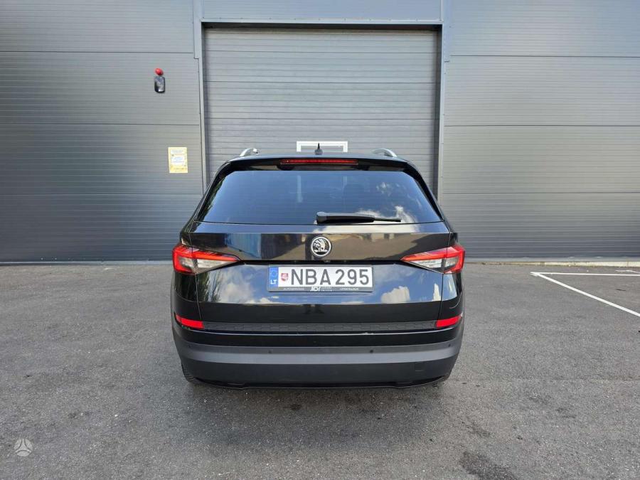 Black Skoda Kodiaq 2017 in Kaunas, with an engine capacity of 1.97 L and mileage of 428 thousand km for 7900 €, photo 9 on AUTOMOTO.COM.LV