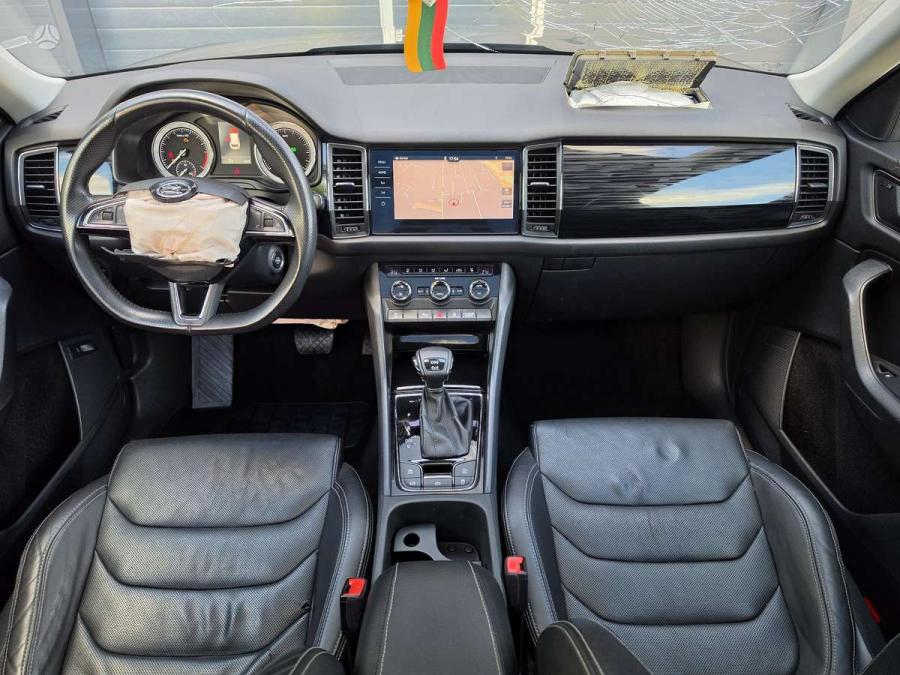 Black Skoda Kodiaq 2017 in Kaunas, with an engine capacity of 1.97 L and mileage of 428 thousand km for 7900 €, photo 19 on AUTOMOTO.COM.LV