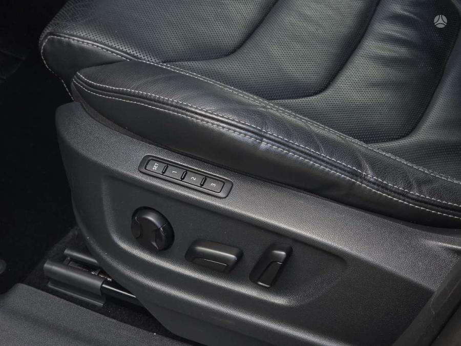 Black Skoda Kodiaq 2017 in Kaunas, with an engine capacity of 1.97 L and mileage of 428 thousand km for 7900 €, photo 21 on AUTOMOTO.COM.LV