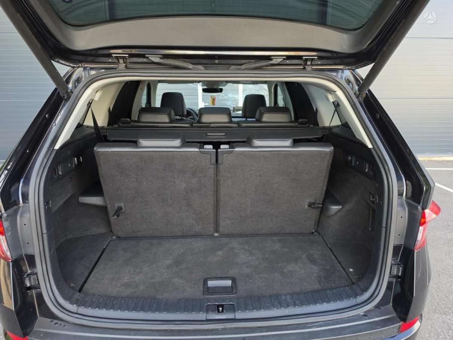 Black Skoda Kodiaq 2017 in Kaunas, with an engine capacity of 1.97 L and mileage of 428 thousand km for 7900 €, photo 28 on AUTOMOTO.COM.LV