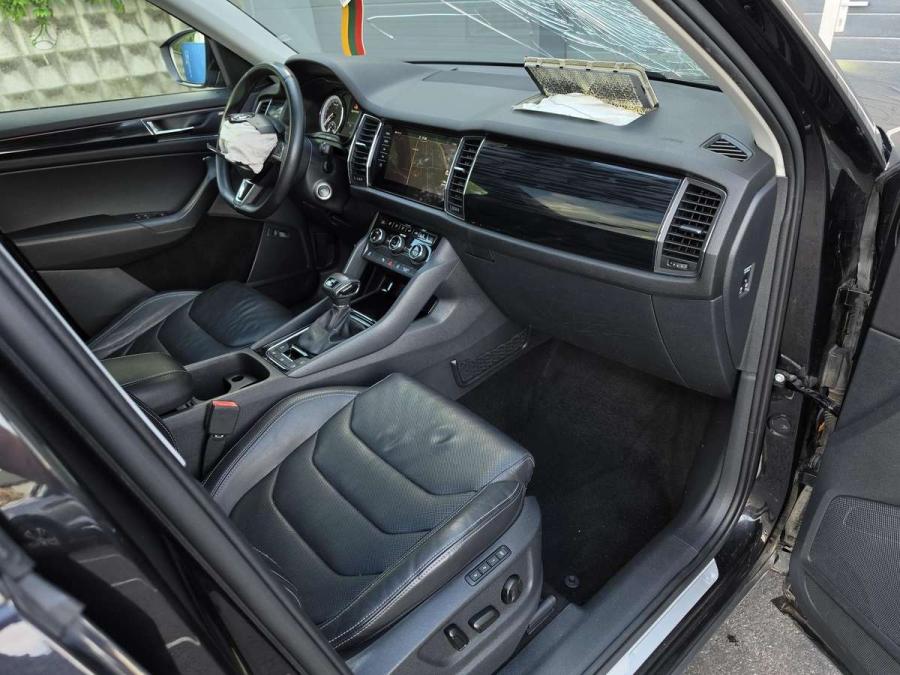 Black Skoda Kodiaq 2017 in Kaunas, with an engine capacity of 1.97 L and mileage of 428 thousand km for 7900 €, photo 34 on AUTOMOTO.COM.LV