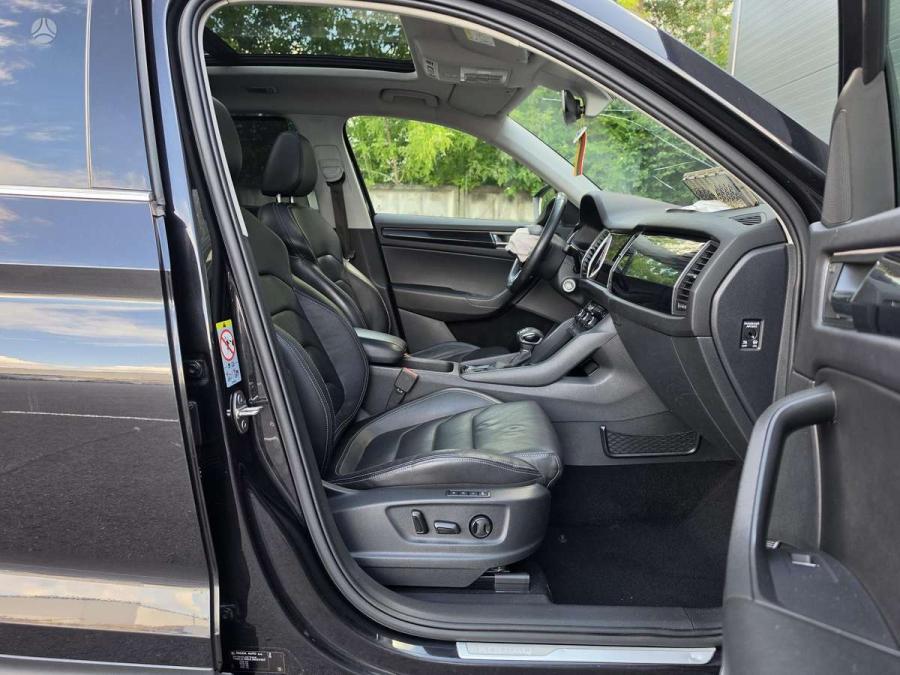 Black Skoda Kodiaq 2017 in Kaunas, with an engine capacity of 1.97 L and mileage of 428 thousand km for 7900 €, photo 35 on AUTOMOTO.COM.LV