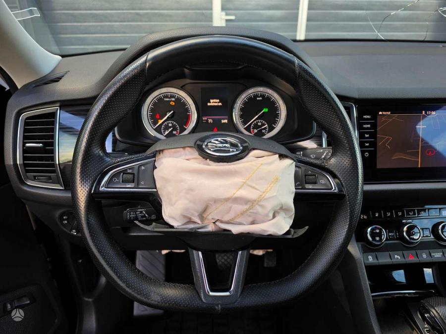 Black Skoda Kodiaq 2017 in Kaunas, with an engine capacity of 1.97 L and mileage of 428 thousand km for 7900 €, photo 36 on AUTOMOTO.COM.LV